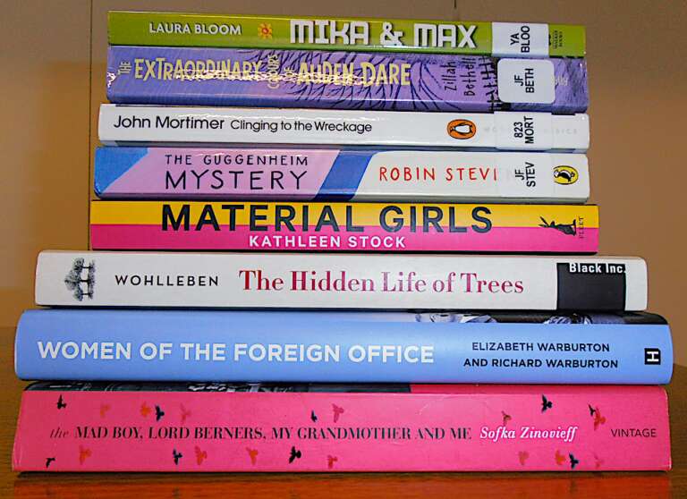 Memoranda – Michelle Cooper, Australian author